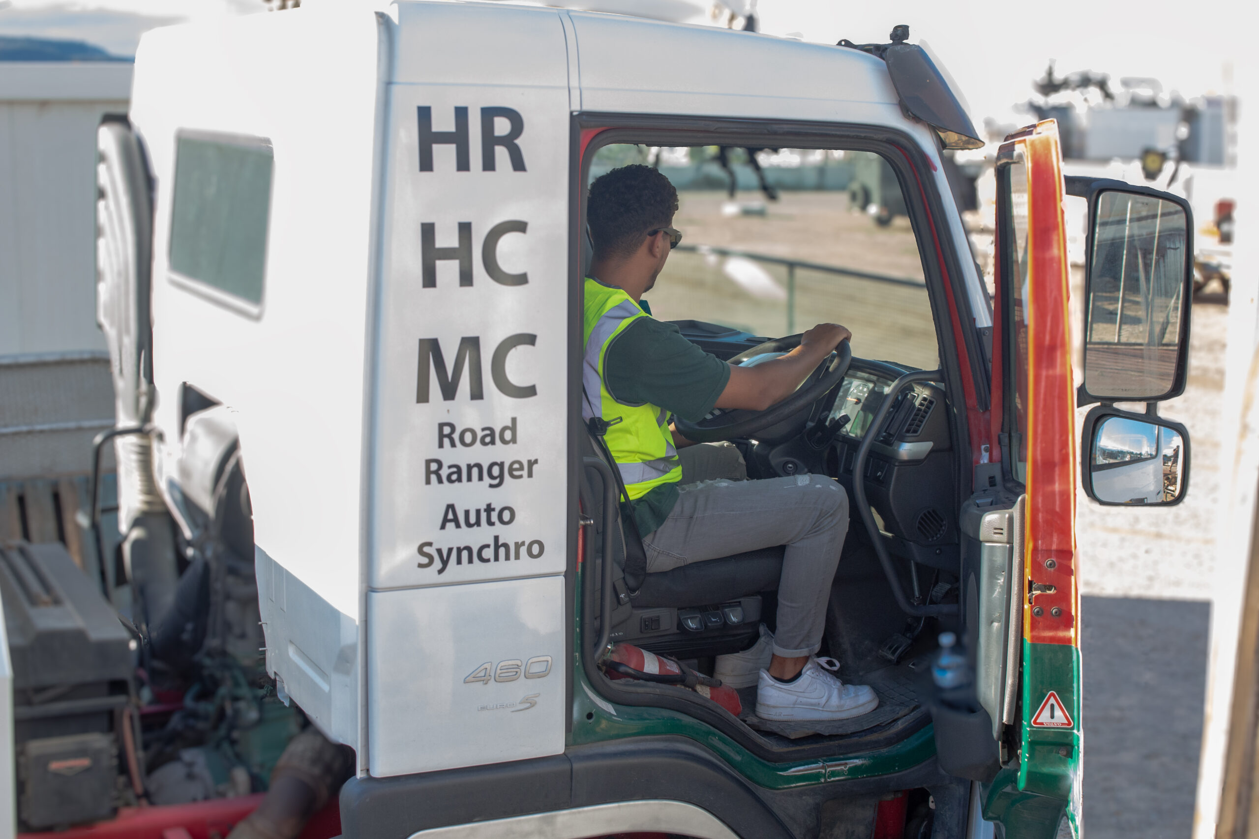 HR, HC & MC Truck Driver Training | Roadmaster Truck Driving School